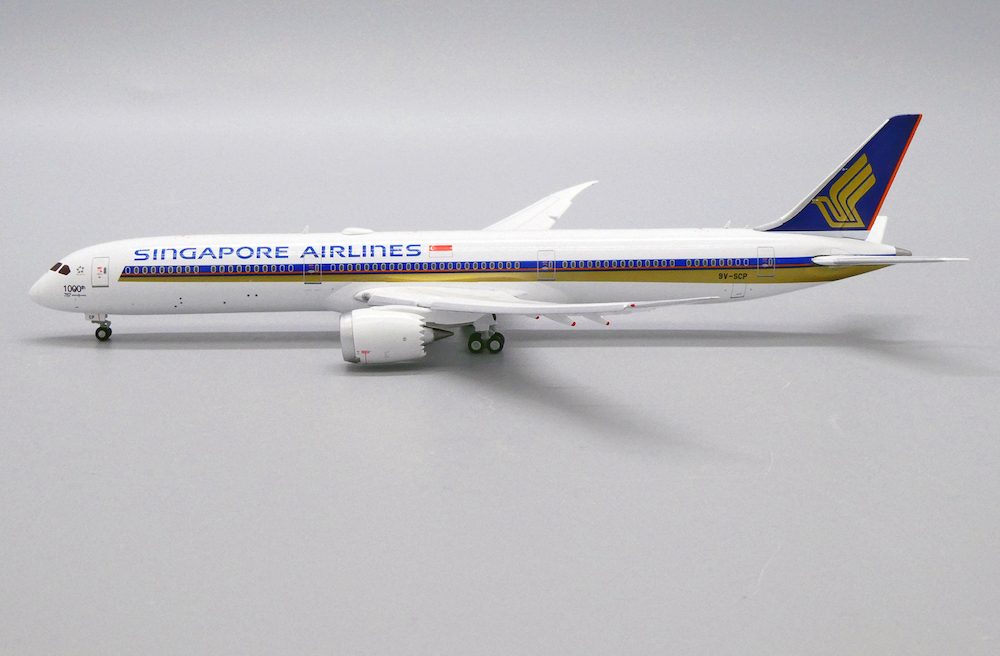 Boeing 787 10 Dreamliner Singapore Airlines 1000th 787 Flap Dow