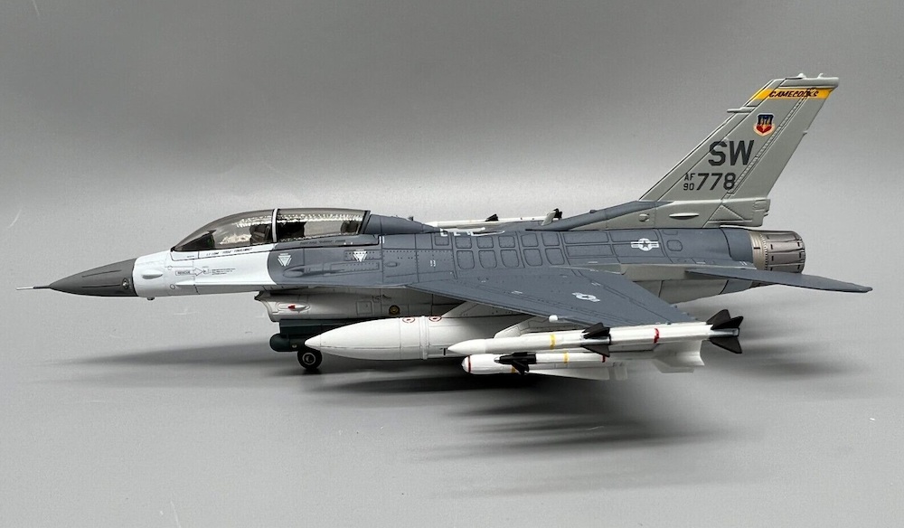 Calibre Wings CA721604 F16D USAF 90-0778/SW 19FS Claws "Mig