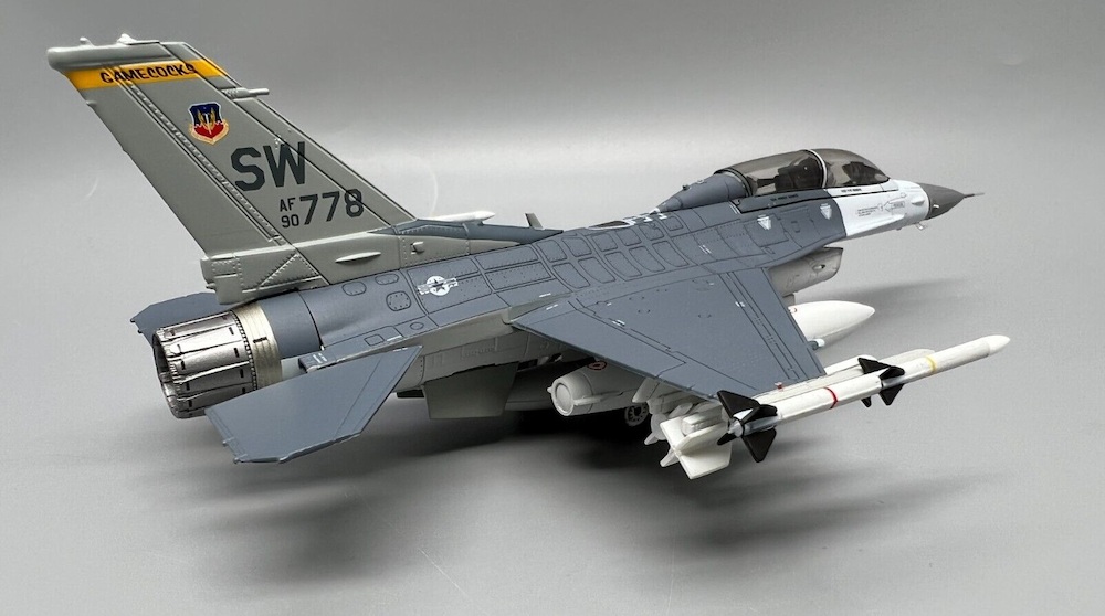 Calibre Wings CA721604 F16D USAF 90-0778/SW 19FS Claws "Mig