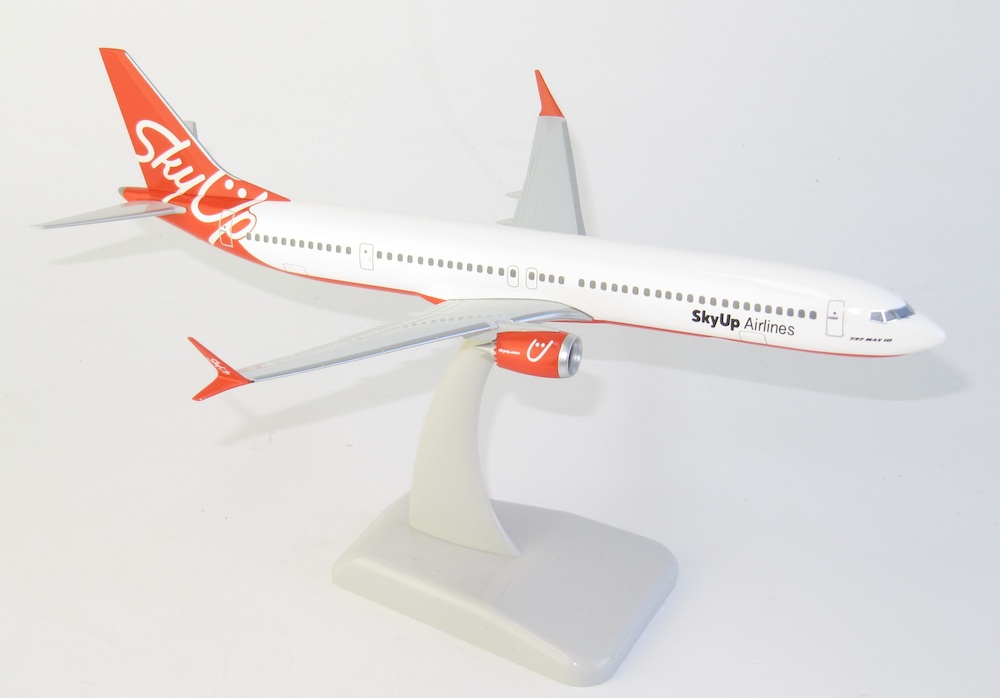 Hogan HGSKYMAX1 Boeing 737 MAX 10 Skyup Airlines