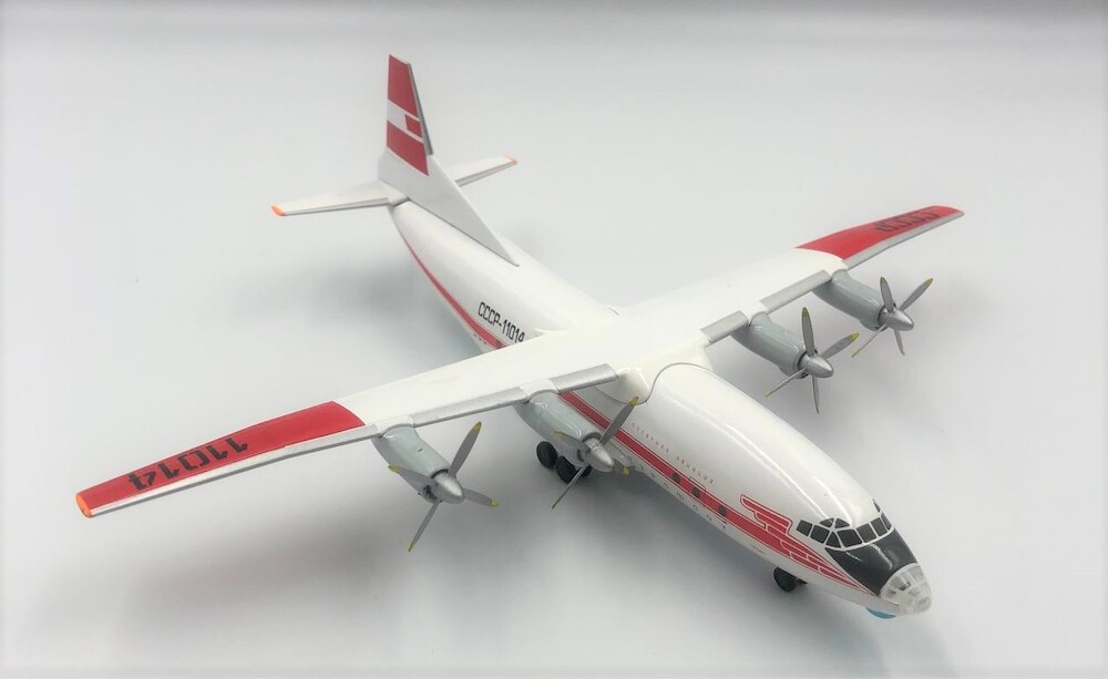 Kum Model CCCP-11014 Antonov An12 Aeroflot CCCP-11014 Red Polar