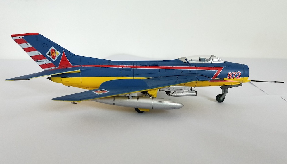 Panzerkampf 14642PB Mikoyan-Gurevich MIG-19S Farmer C.,Red 872,